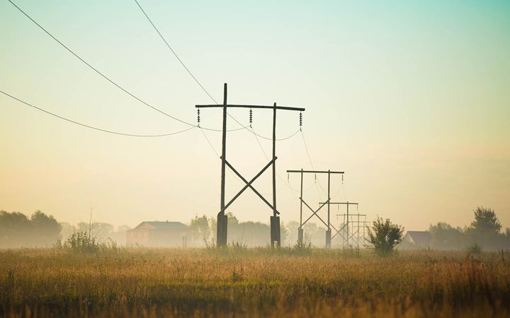 Procuring Distribution Non-Wires Alternatives: Practical Lessons from ...